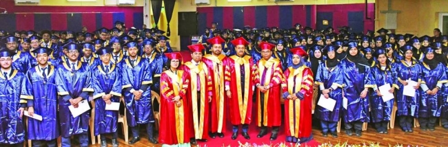 Farewell, graduation ceremonies for Ideal students held Class XII ...