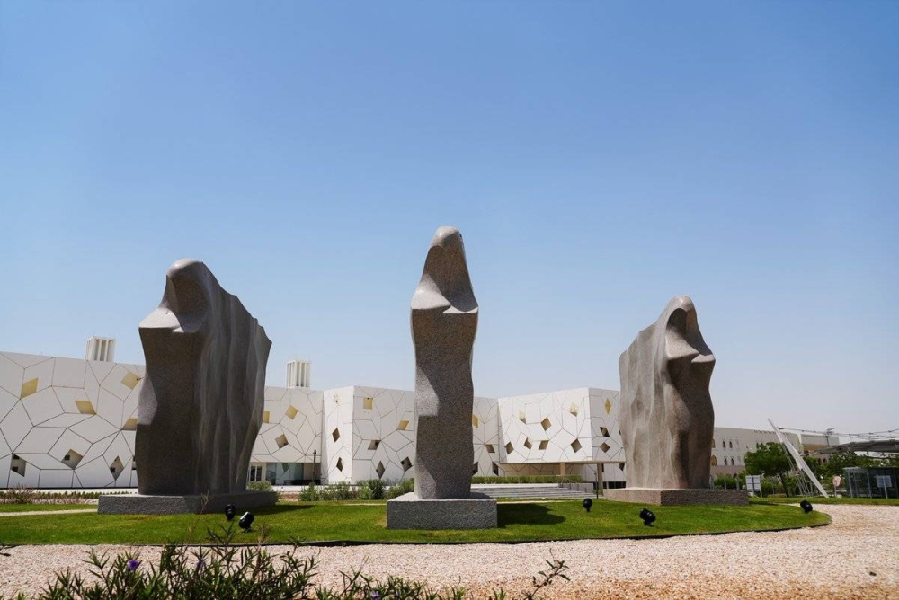 Qatari artist creates sculpture in celebration of silver jubilee of ...