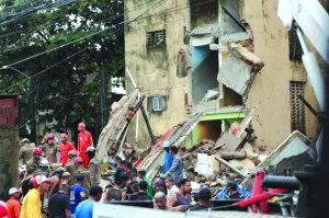 At least 11 dead after 3-storey building collapses in Brazil - Gulf Times