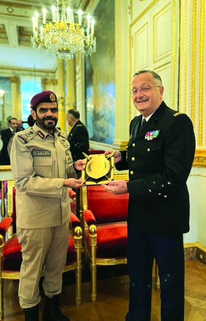 Amiri Guard commander meets French National Gendarmerie director ...