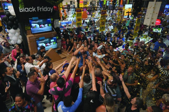 Sales event brings out discount-hunters across the world - Gulf Times