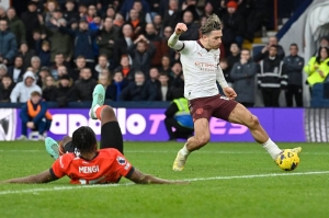 Man City end winless run as Chelsea crash at Everton - Gulf Times