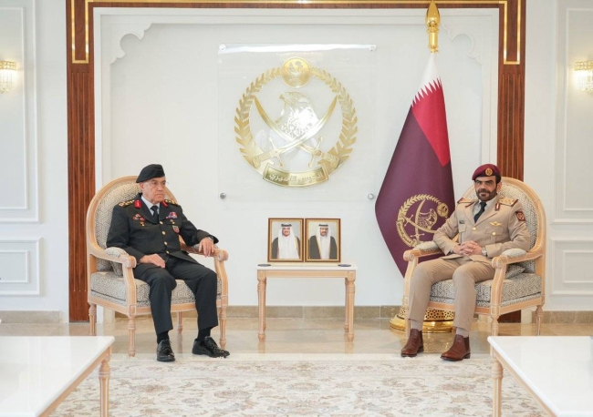 Commander of Amiri Guard meets Commander of Turkiye's Gendarmerie ...