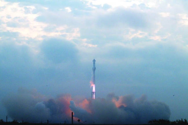 SpaceX mega rocket lost in final phase of ‘successful’ test flight ...