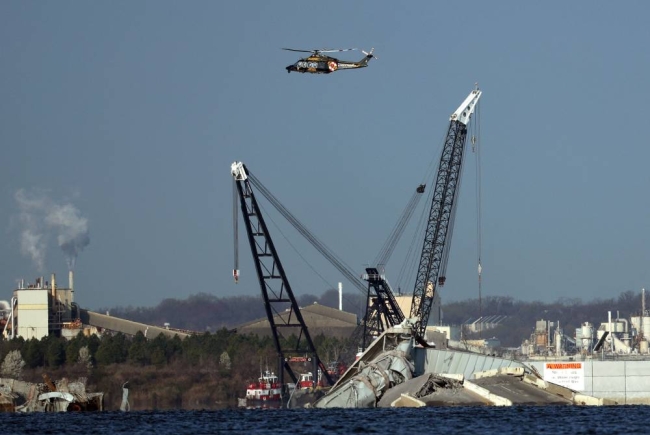Huge crane ready to clear Baltimore bridge debris - Gulf Times