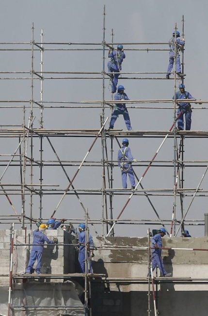 Qatar records strong annual growth in building permits issued in April ...