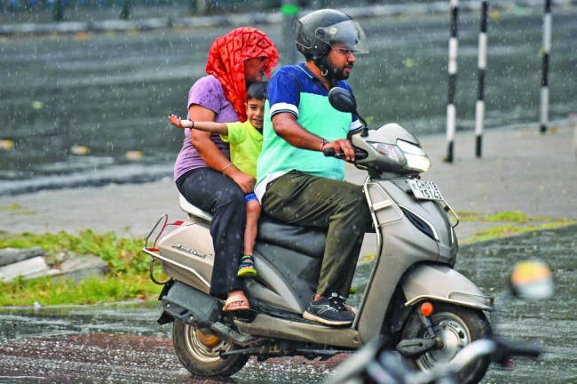 Eleven dead in Delhi rains, flights operations stutter - Gulf Times