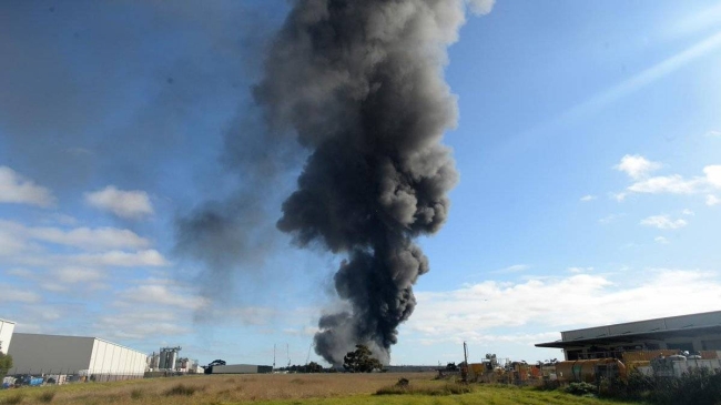 Chemical explosion Ignites Massive Blaze in Melbourne Factory ...