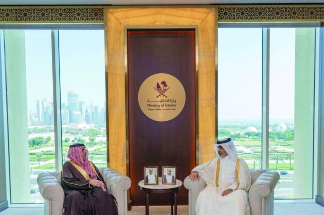 MoI official meets chief of Saudi Interpol - Gulf Times