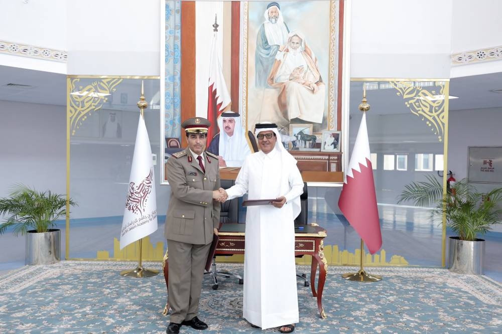 Qatar Press Center signs MoU with Joaan Academy for Defense Studies ...