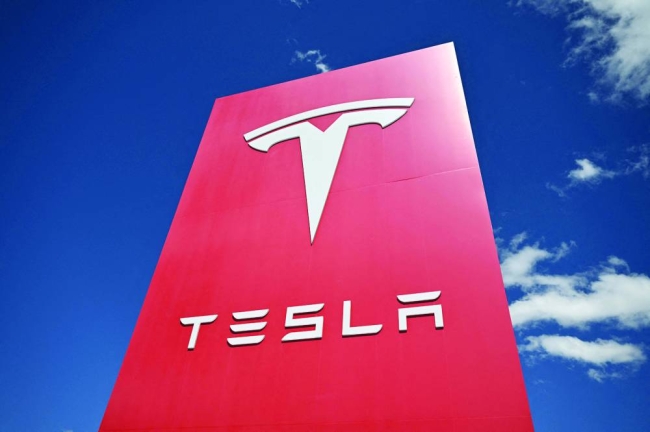 Tesla is set to launch in Saudi Arabia as Musk and PIF mend relations ...