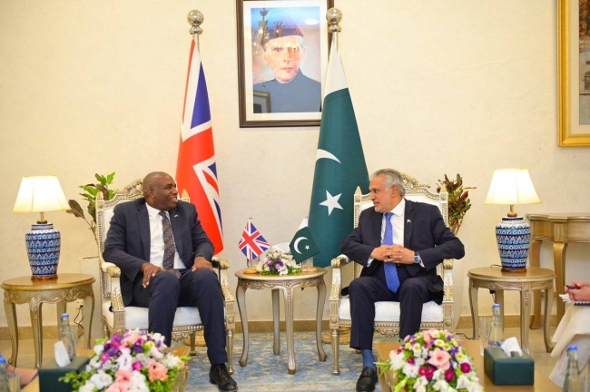 Pakistani, British Foreign Ministers discuss bilateral relations ...