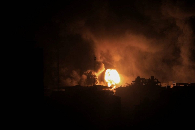 8 Palestinians martyred in Israeli airstrikes on Jabalia and Al-Tuffah ...