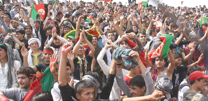 Afghans unite in joy, fete their trophy-winning football team - Gulf Times