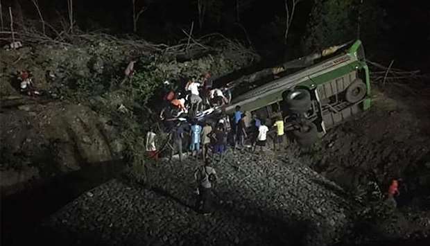 Nineteen dead, 21 hurt as bus falls off cliff in Philippines - Gulf Times