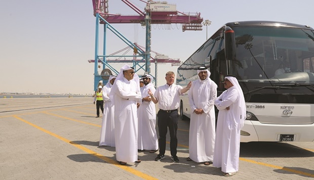 Ministers of Transport, Commerce visit Hamad Port - Gulf Times