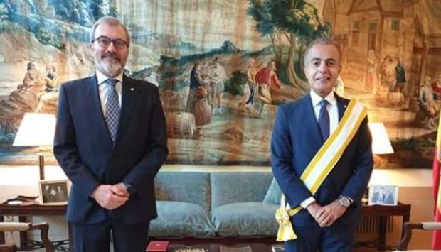 King of Spain grants Former Ambassador of Qatar high-level decoration ...